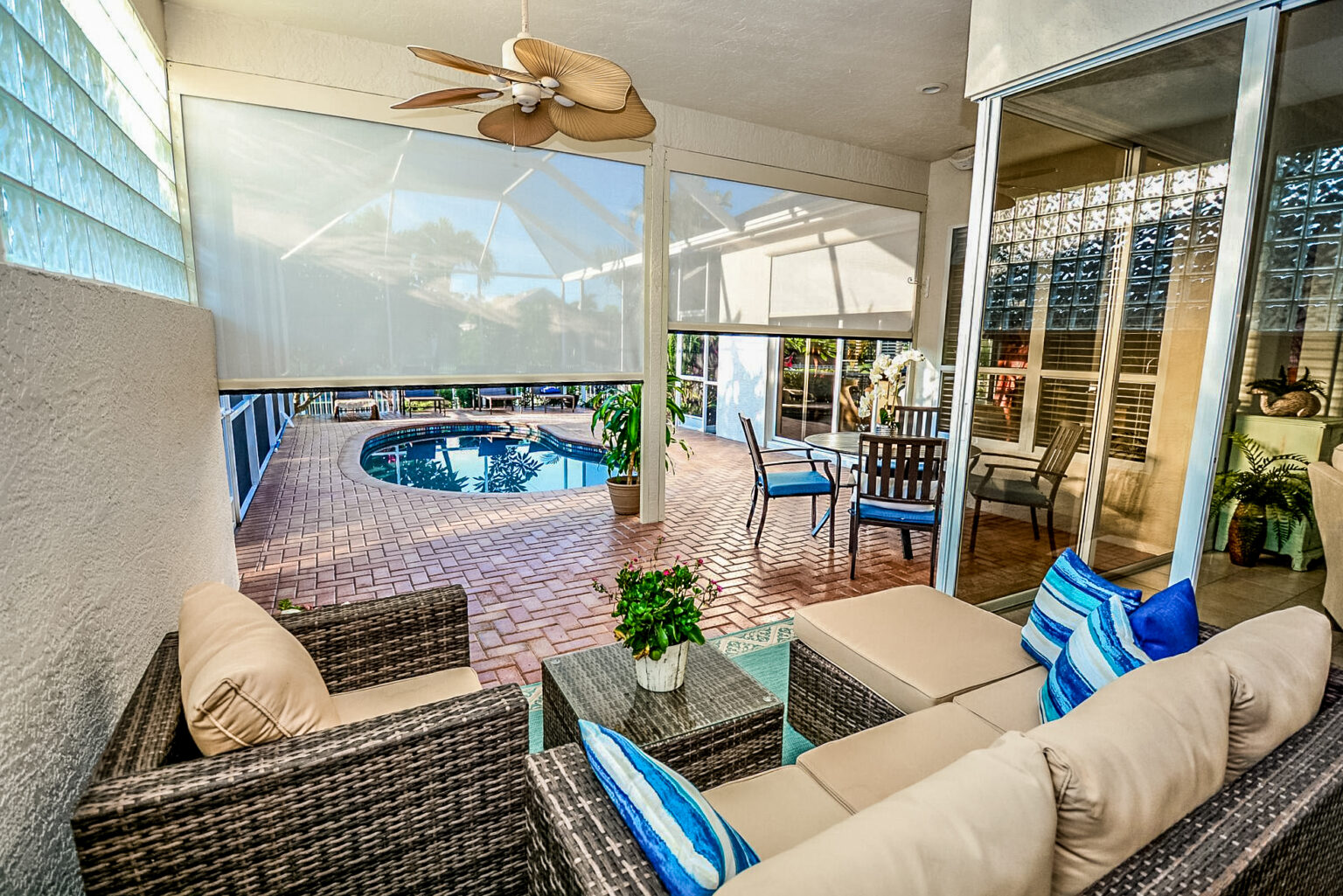 Retractables Screens - Bay Breeze Retractable Awnings & Screens