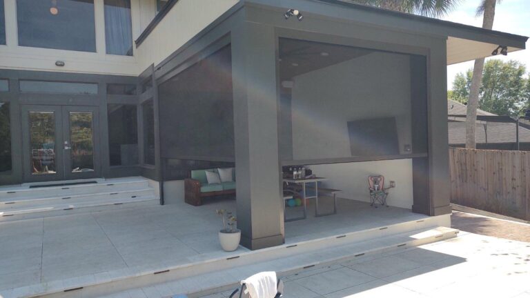 Central Florida Retractable Screens in Orlando for Outdoor Living